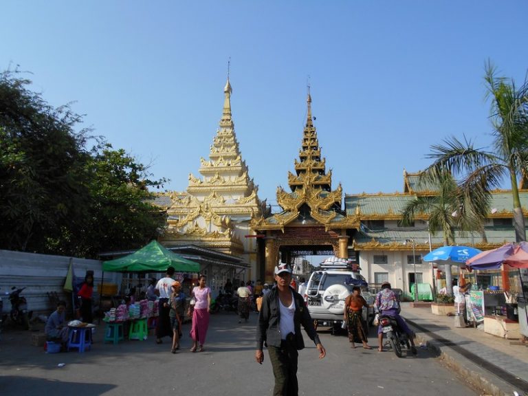 Exploring even more Mandalay Pagodas, Myanmar - While You Stay Home