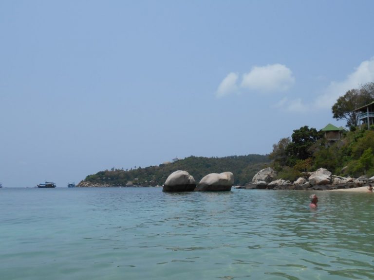Discovering the wonderful Koh Tao beaches - While You Stay Home