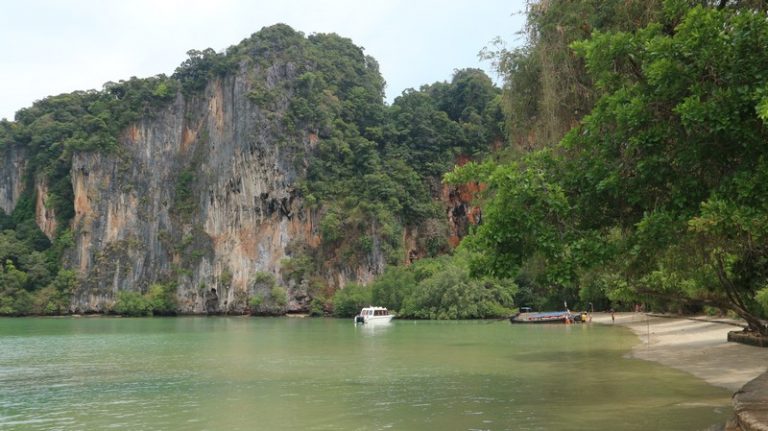 Railay beach: viewpoints and what to explore - While You Stay Home