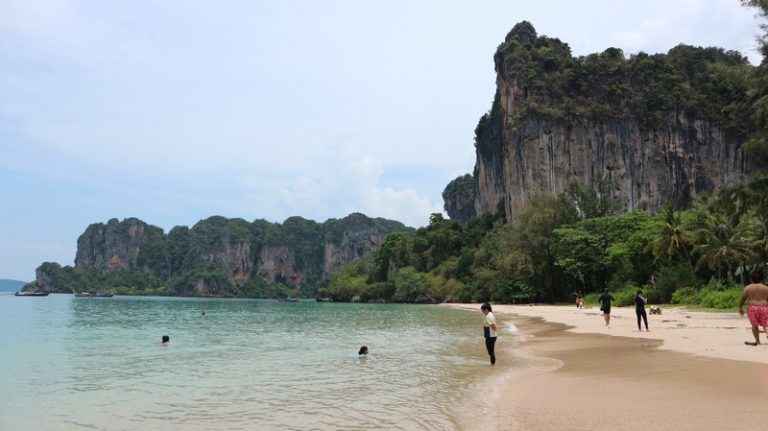 Railay beach: viewpoints and what to explore - While You Stay Home