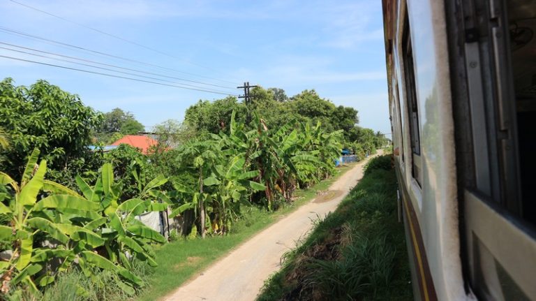 Beautiful train rides in Thailand: Bangkok to Kanchanaburi, River Kwai ...