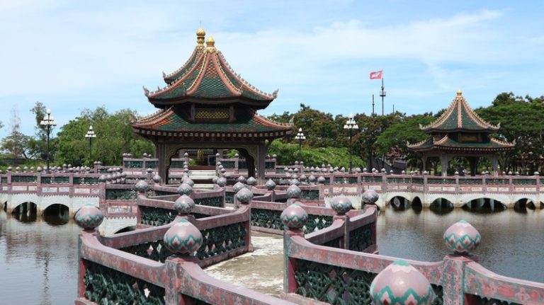 Ancient city Samut Prakan, a wonderful place near Bangkok - While You ...