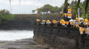 Canggu: visiting temples, rice fields and beaches - While You Stay Home