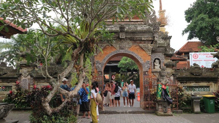 Ubud: exploring the city center - While You Stay Home