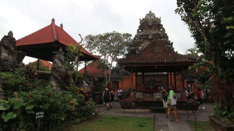 Ubud: exploring the city center - While You Stay Home