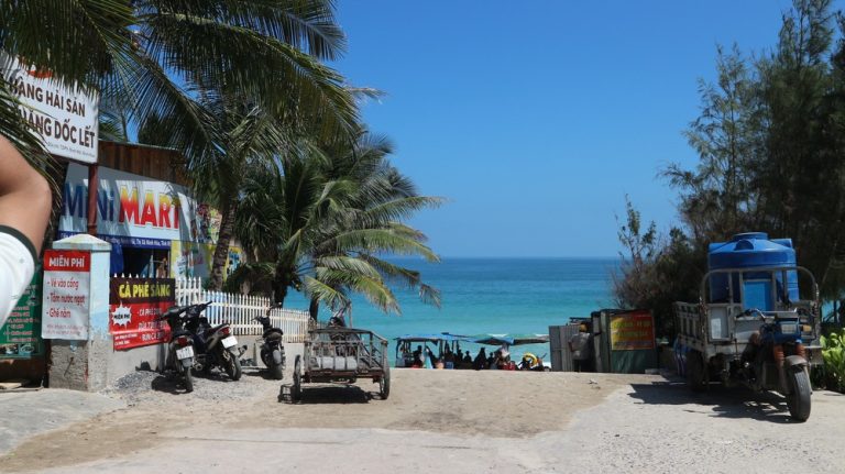 Reaching Doc Let Beach in Nha Trang by public bus - While You Stay Home