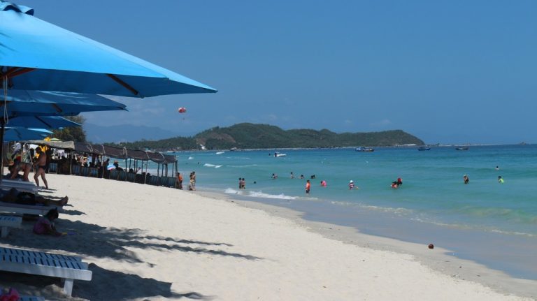 Reaching Doc Let Beach in Nha Trang by public bus - While You Stay Home