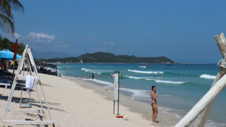 Reaching Doc Let Beach in Nha Trang by public bus - While You Stay Home